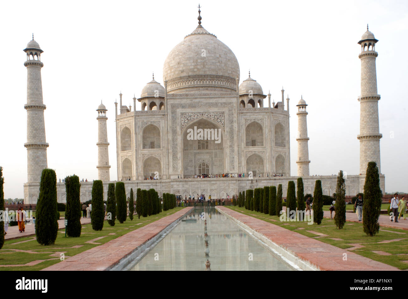 Taj mahal pools hi-res stock photography and images - Alamy