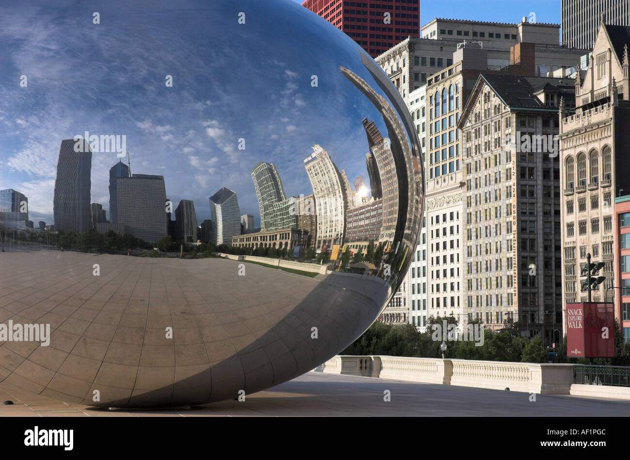 Chicago Skyline Reflection Stock Photo Alamy