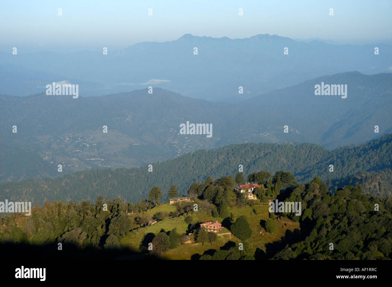 A VIEW OF THE KUMAON RANGES IN HIMALAYAS UTTARANCHAL INDIA Stock Photo ...