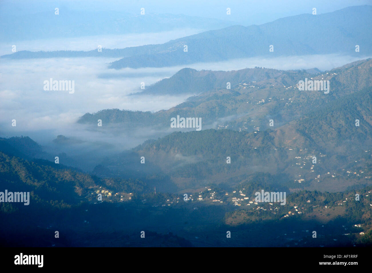 Kumaon himalayas hi-res stock photography and images - Alamy