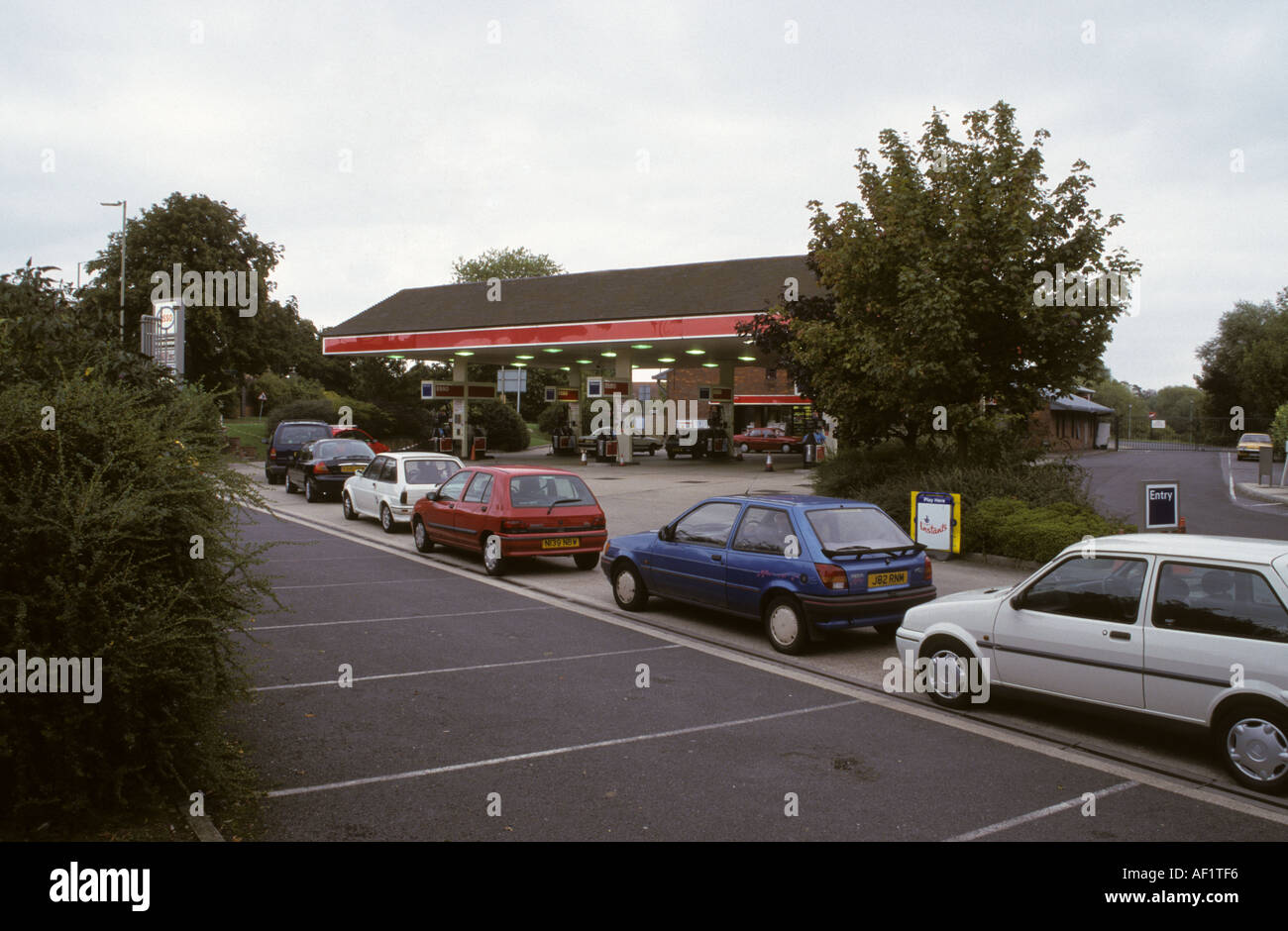 Cars Queuing during the fuel protest crisis 2000 Stock Photo - Alamy