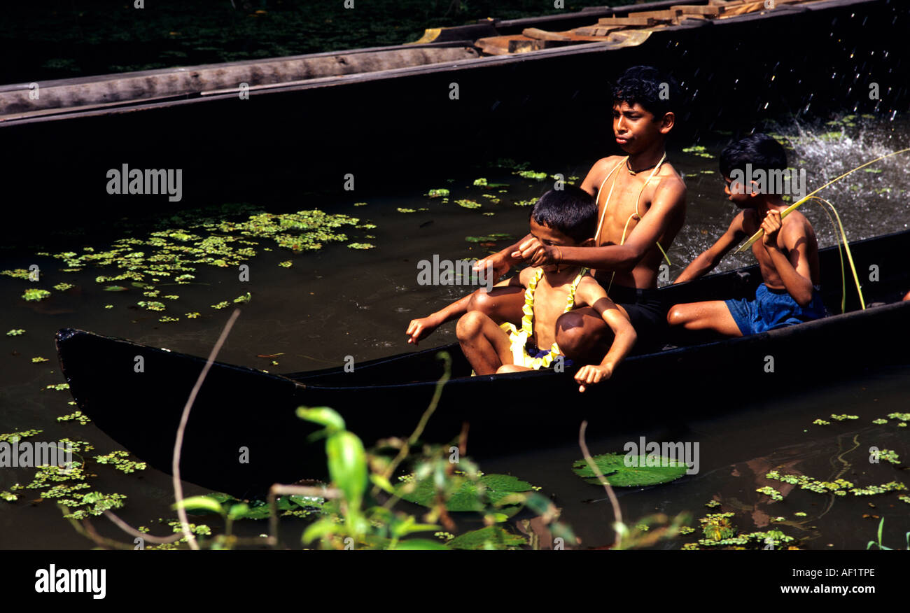 COUNTRY BOAT IN KUTTANAD ALAPPUZHA Stock Photo - Alamy
