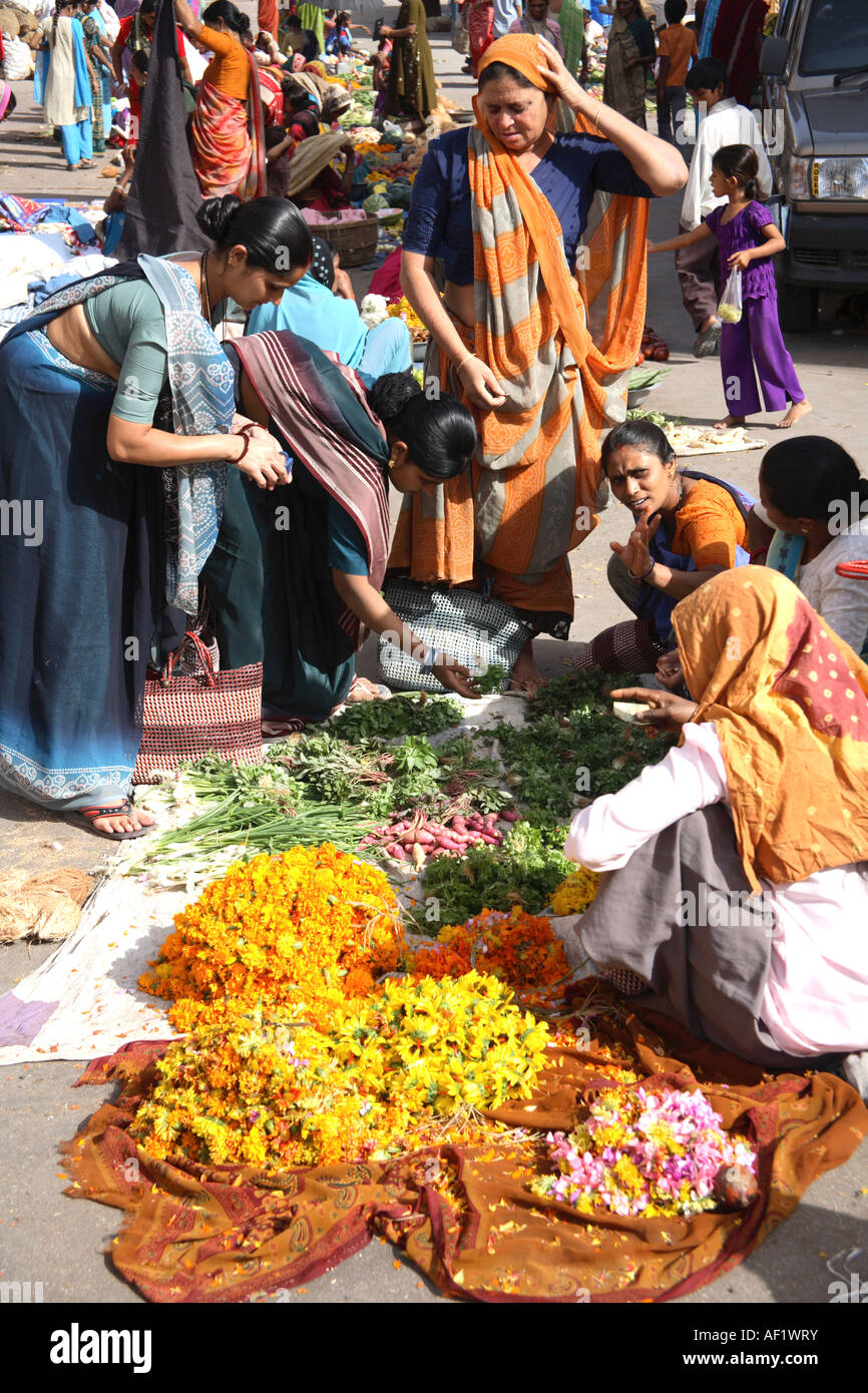 Colourful food market in diu hi-res stock photography and images - Alamy