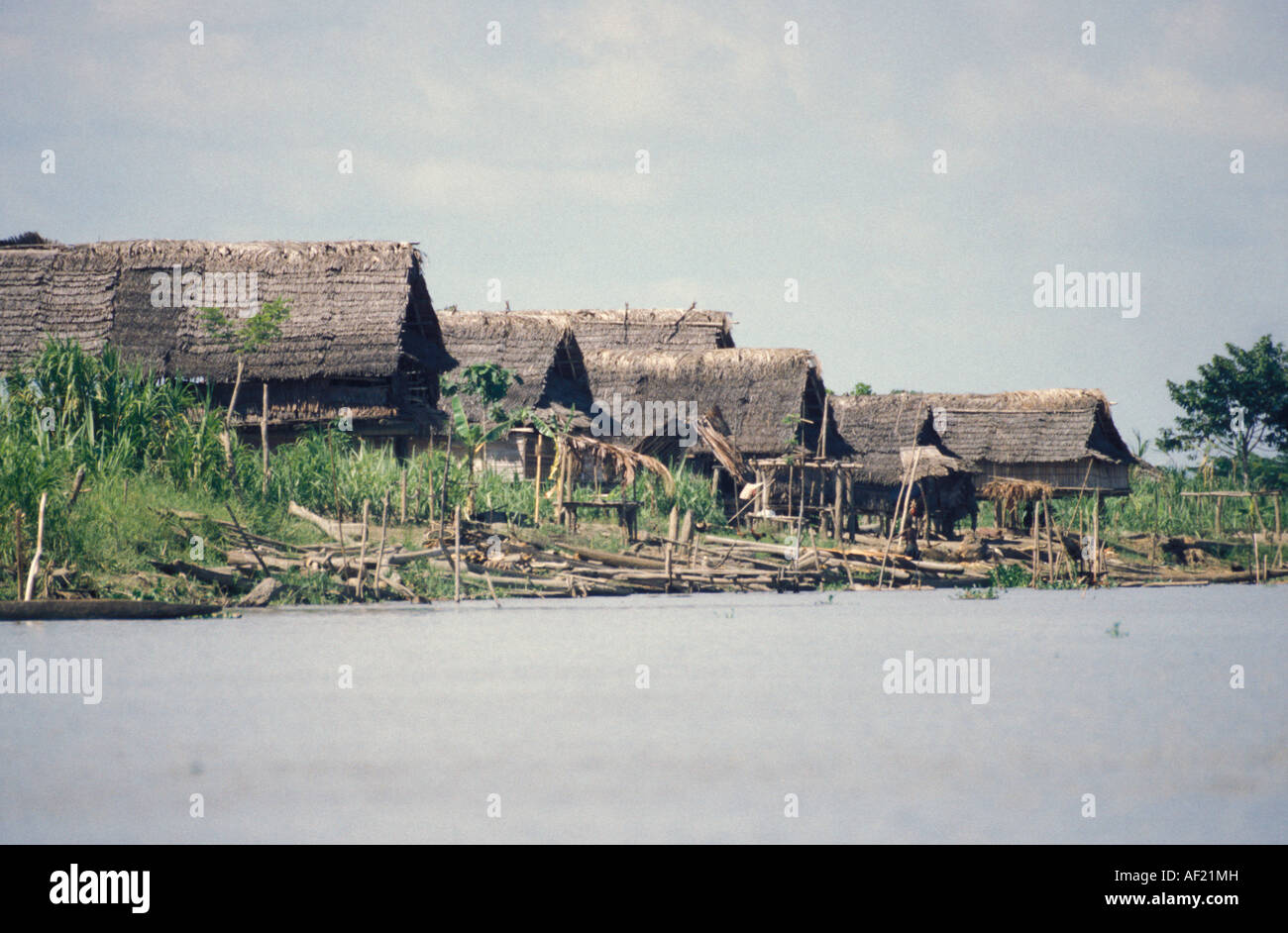 Papua new guinea sepik river house hi-res stock photography and images ...