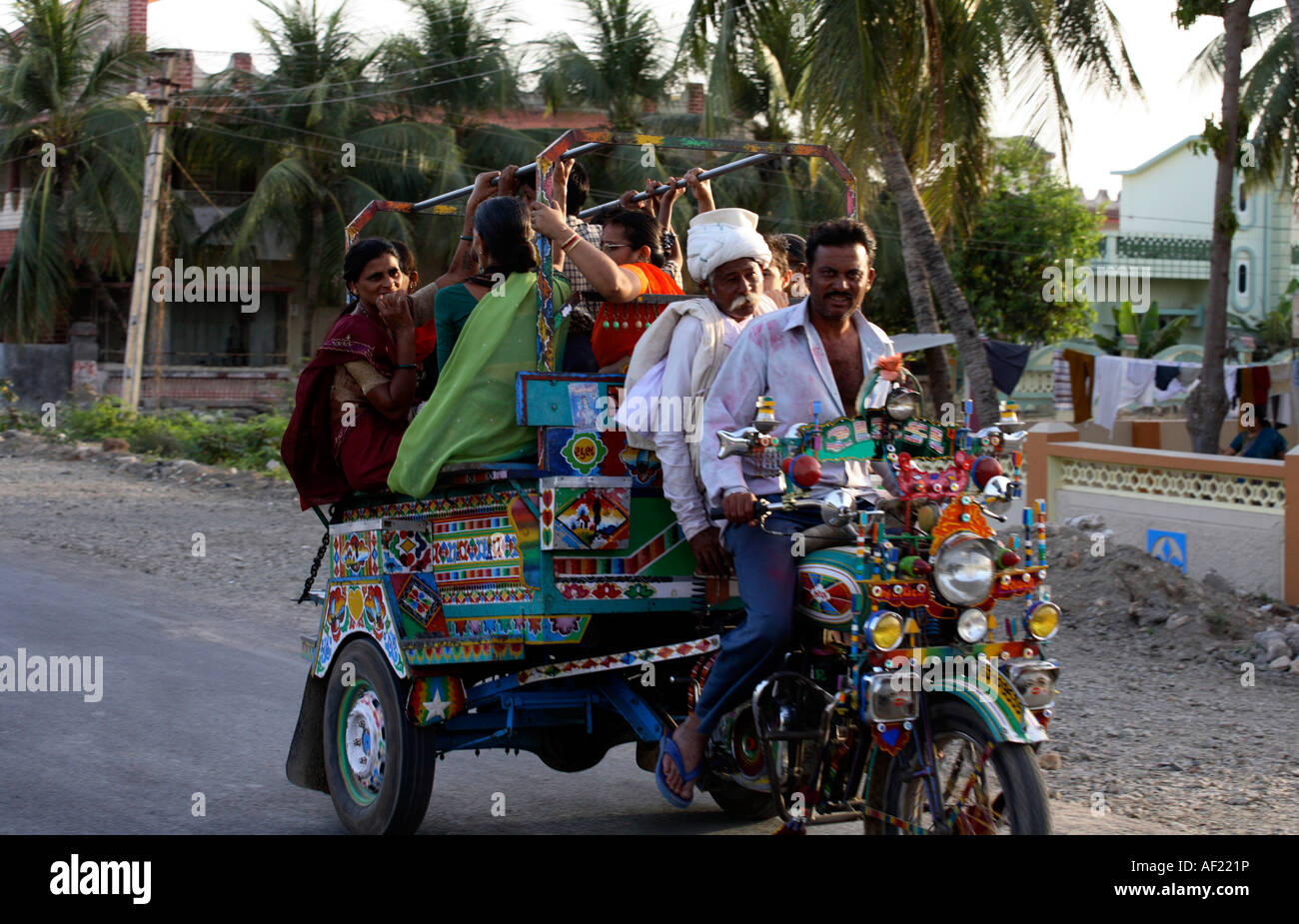 Indian passengers on chakda - motorbike rickshaw taxi leaving Una ...