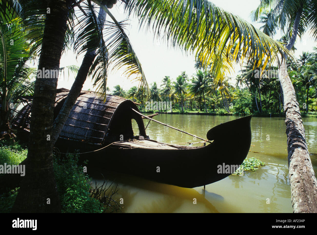 rice boat backwaters kerala Stock Photo - Alamy