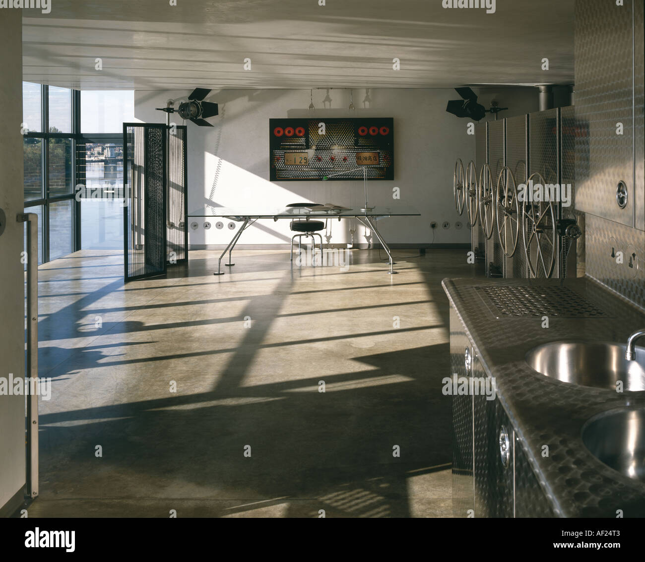 High tech kitchens hi-res stock photography and images - Alamy