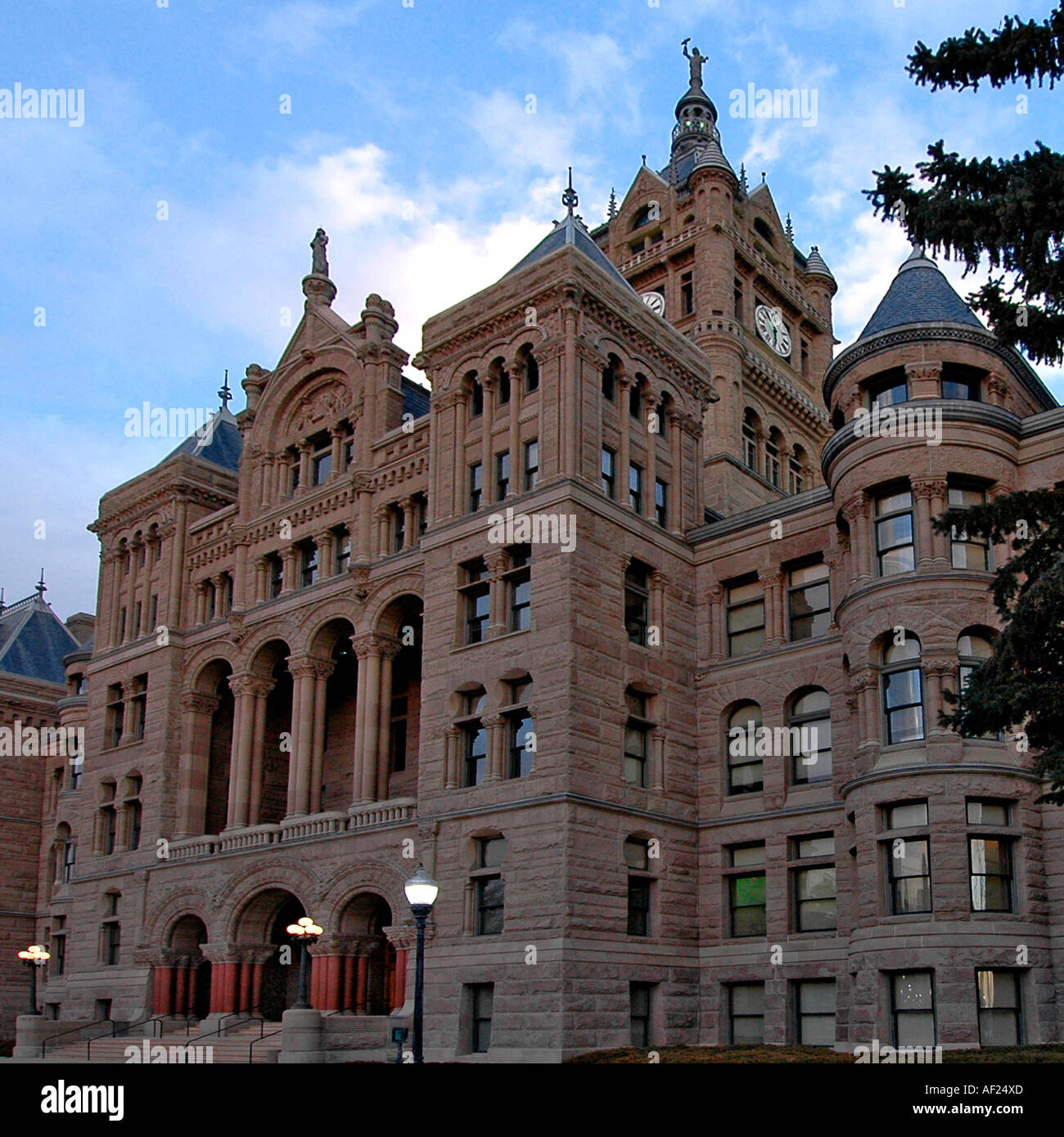 Salt lake city and county building hi-res stock photography and images ...