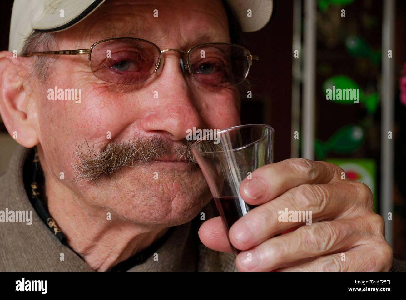 Frenchman drinking red wine Stock Photo - Alamy