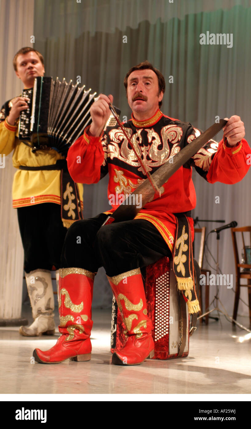 Musical saw hi-res stock photography and images - Alamy