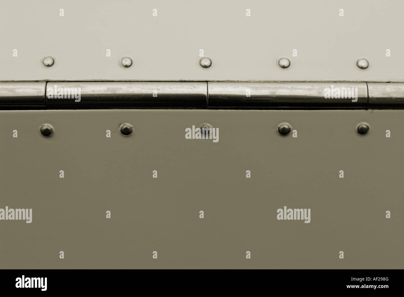 Detail of bonnet hinges and rivets on veteran car Stock Photo - Alamy