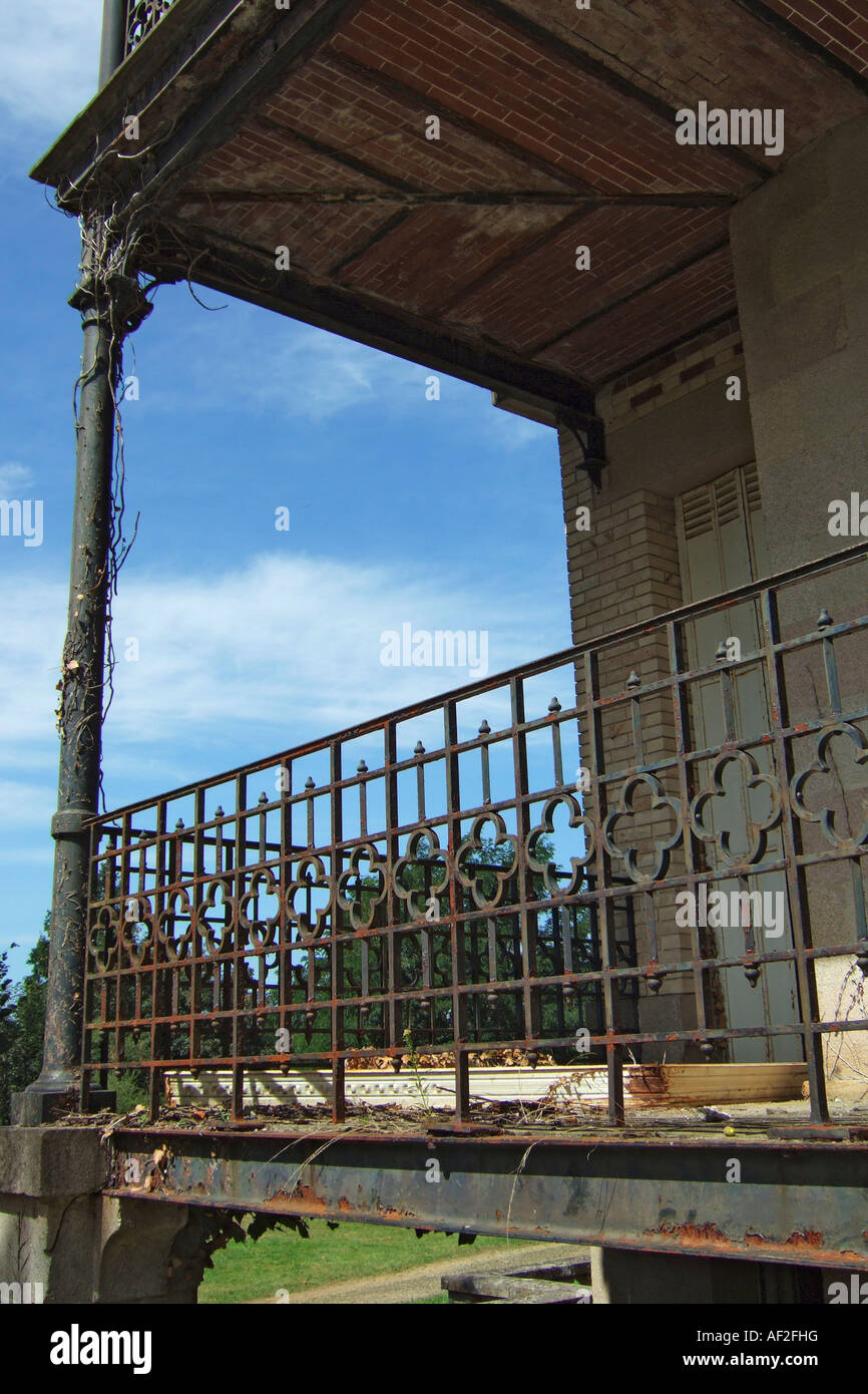 Balcony and wrought iron work Stock Photo - Alamy