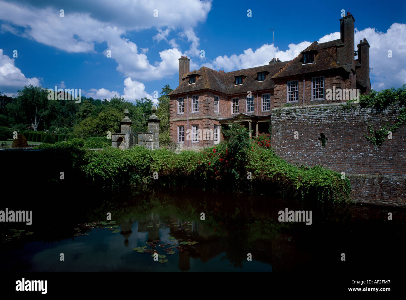 Groombridge Place, Kent, England, c. 1670 1674. Architect: Philip ...