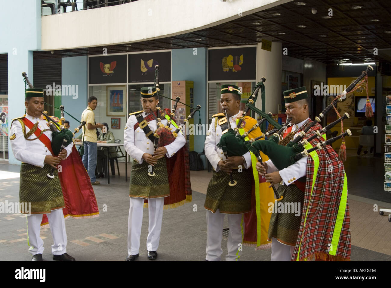 Played bagpipes hi-res stock photography and images - Alamy