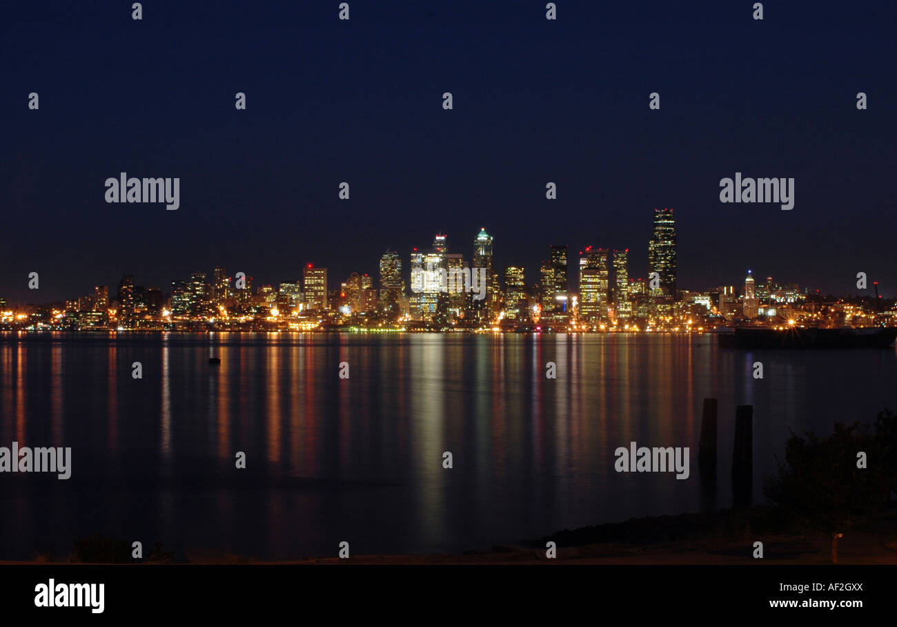 Night time skyline view of downtown Stock Photo - Alamy