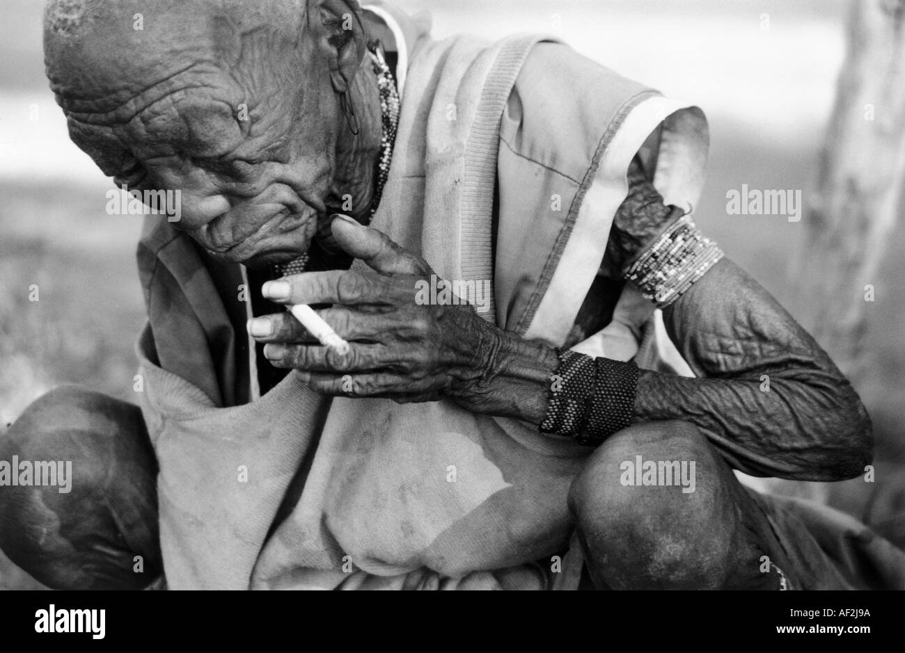 Ju hoansi san kalahari hi-res stock photography and images - Alamy