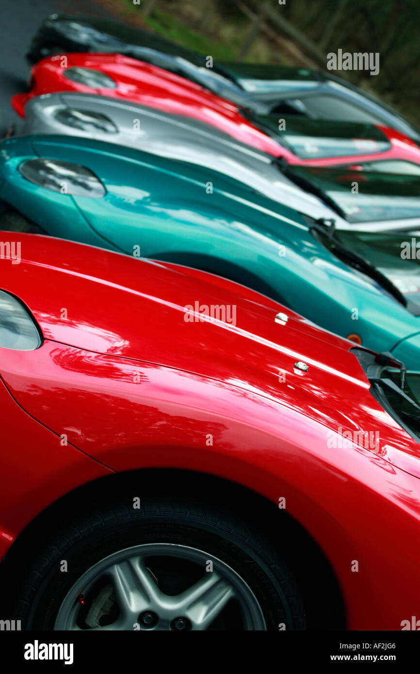 cars show off row order shine shiny lux luxury tire red green car ...