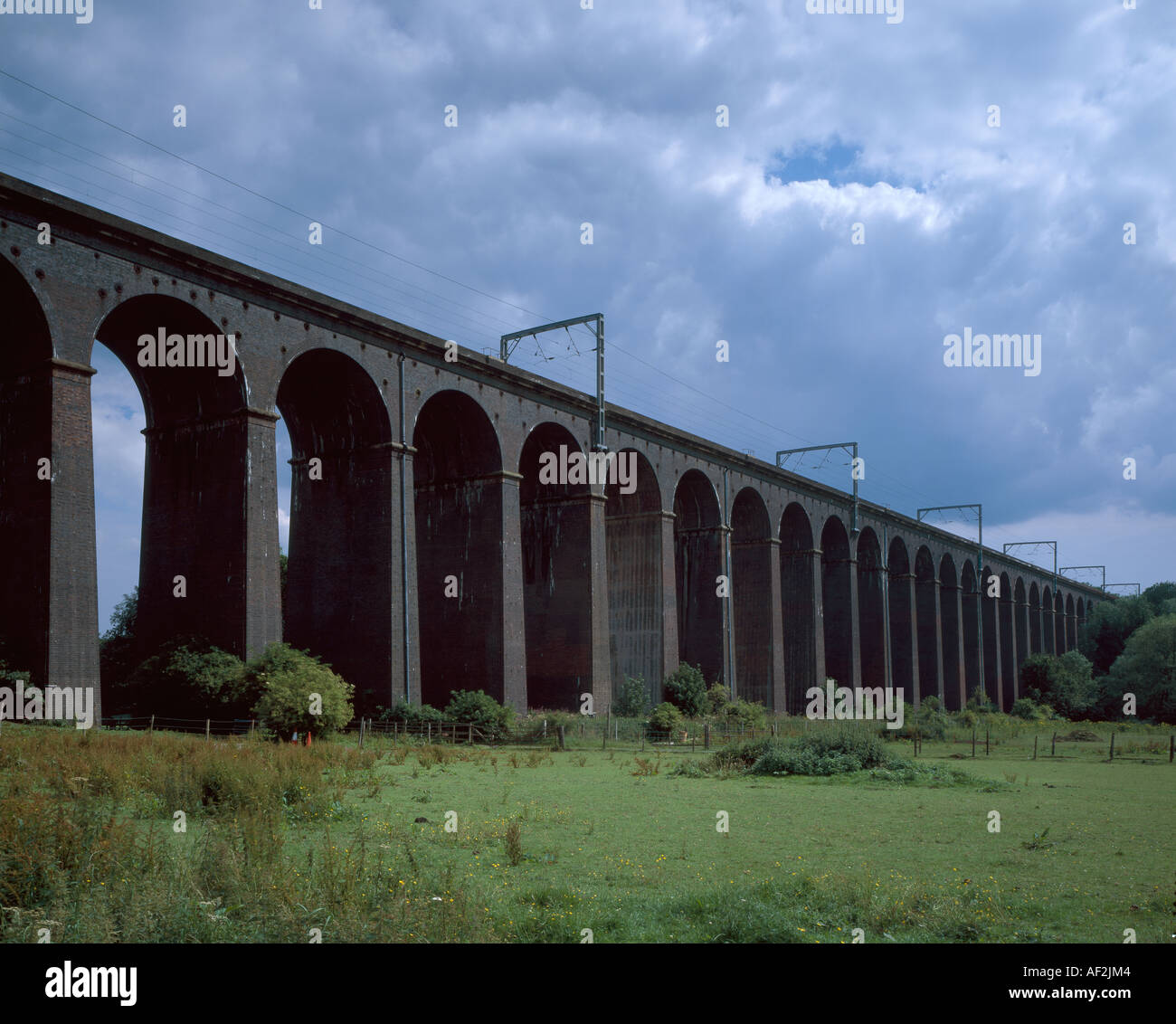 The Digswell Viaduct, Welwyn, Hertfordshire, England, 1848 - 1850 ...