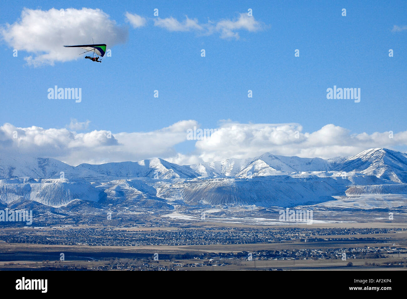 Hang glider frame hi-res stock photography and images - Alamy