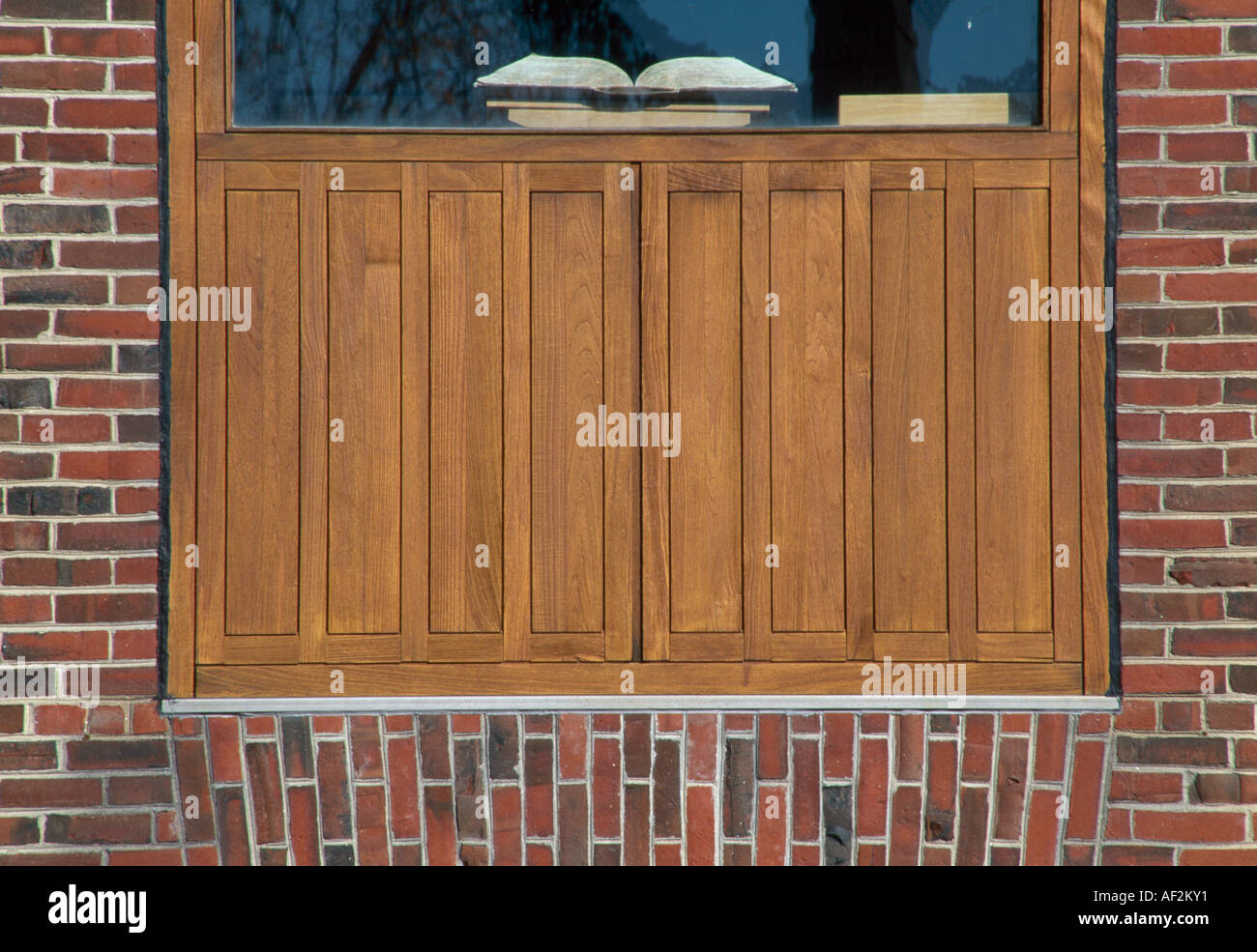 Philips Exeter Library, New Hampshire, 1969 - 1971. Architect: Louis ...