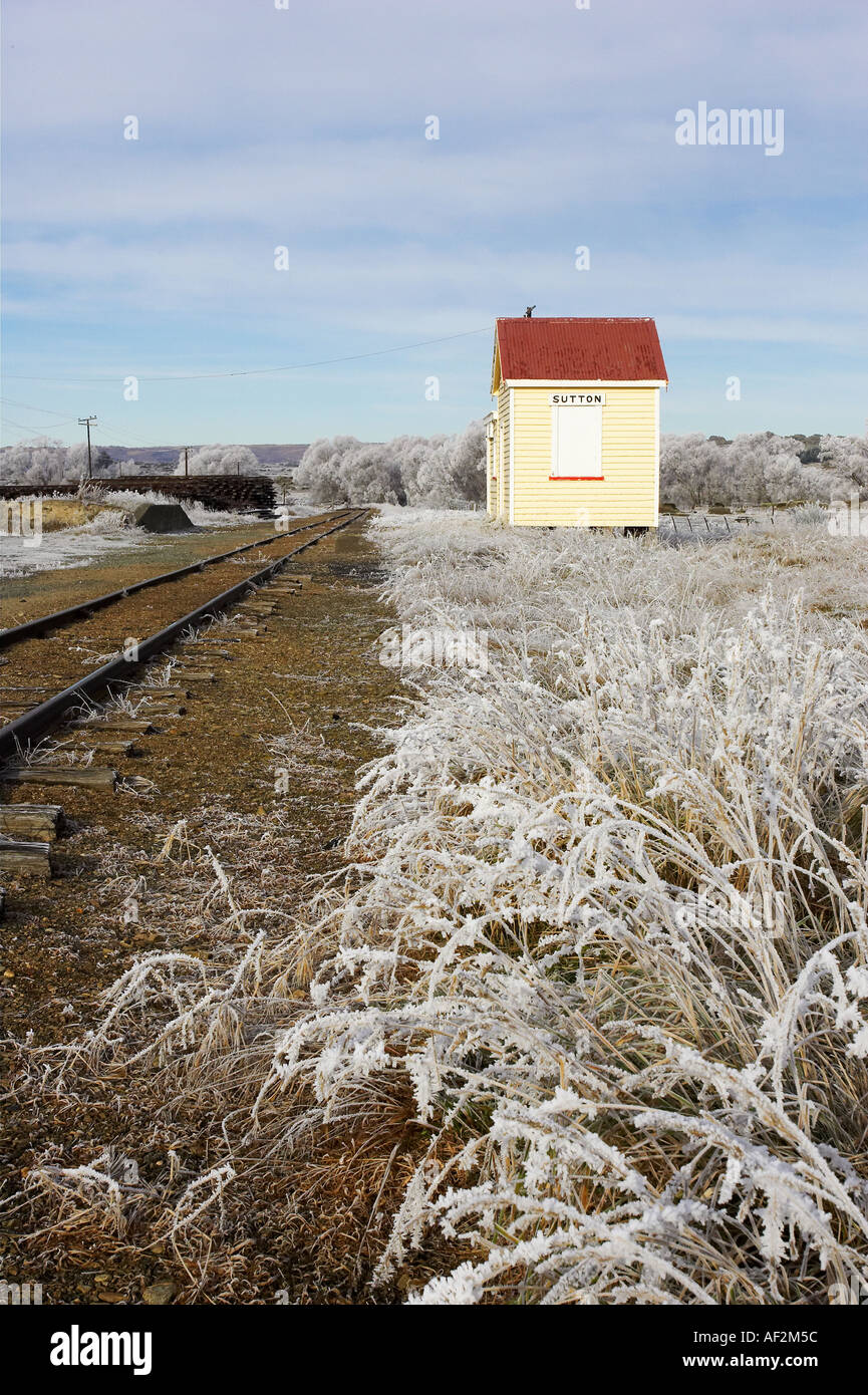 Sutton train station hi-res stock photography and images - Alamy