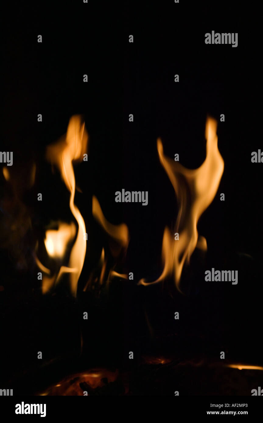 Fire buring hi-res stock photography and images - Alamy