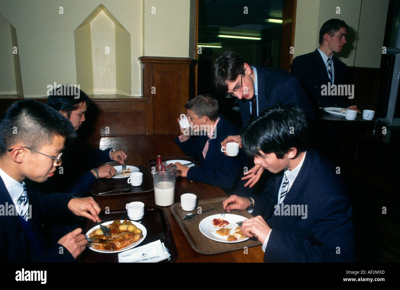 Boarding school dining hall hi-res stock photography and images - Alamy