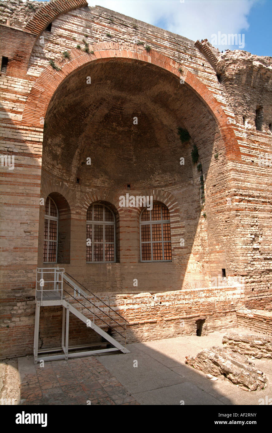 Les thermes de Constantin (The Thermae of Constantine). Arles. Provence ...