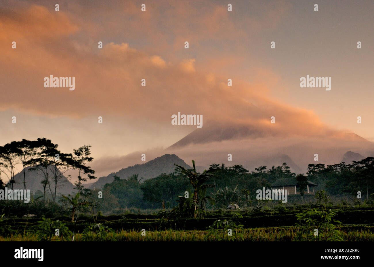 Merapi volcano emitted large gas clouds covering Keteb village in ...