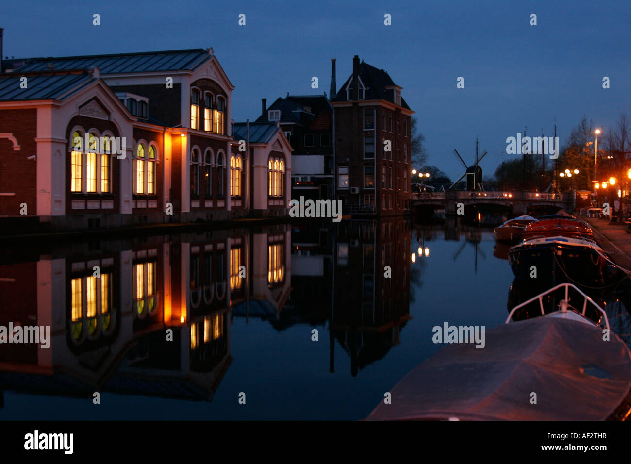 Kanal in leiden niederlande hi-res stock photography and images - Alamy