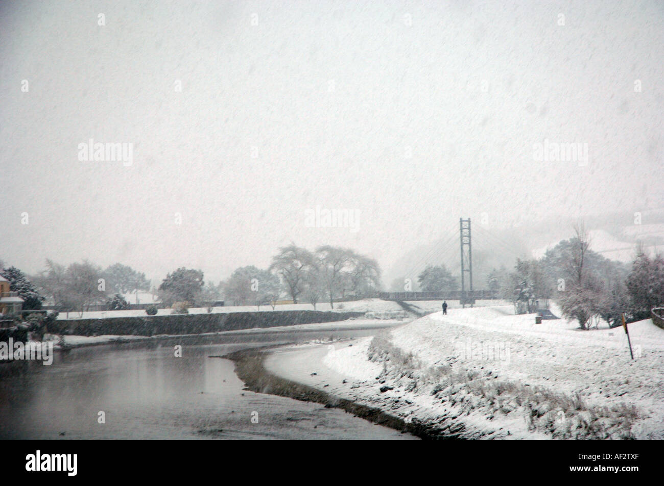 Snow covered Wadebridge on the Camel estuary, North Cornwall, England ...