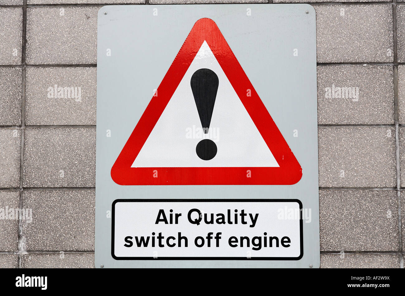 Air Quality warning traffic sign UK Stock Photo - Alamy