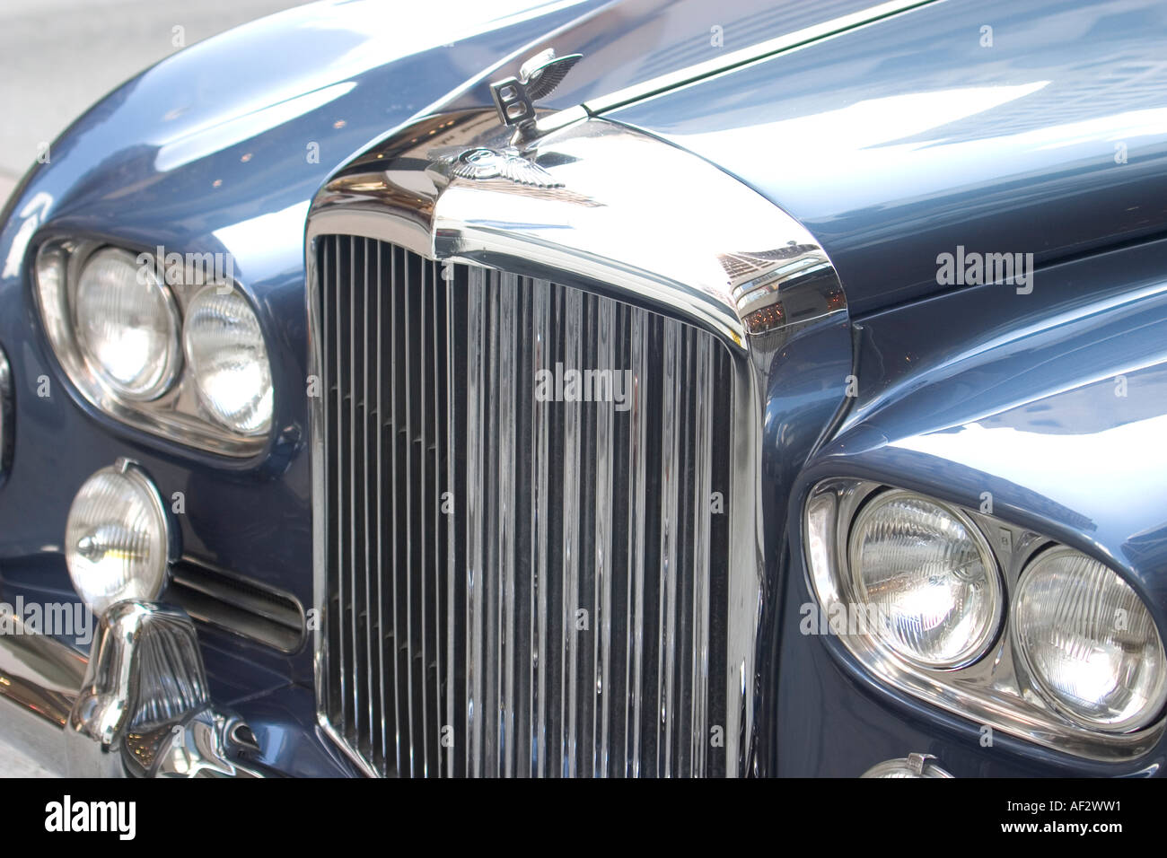 Bentley front end grill lights hood Stock Photo - Alamy