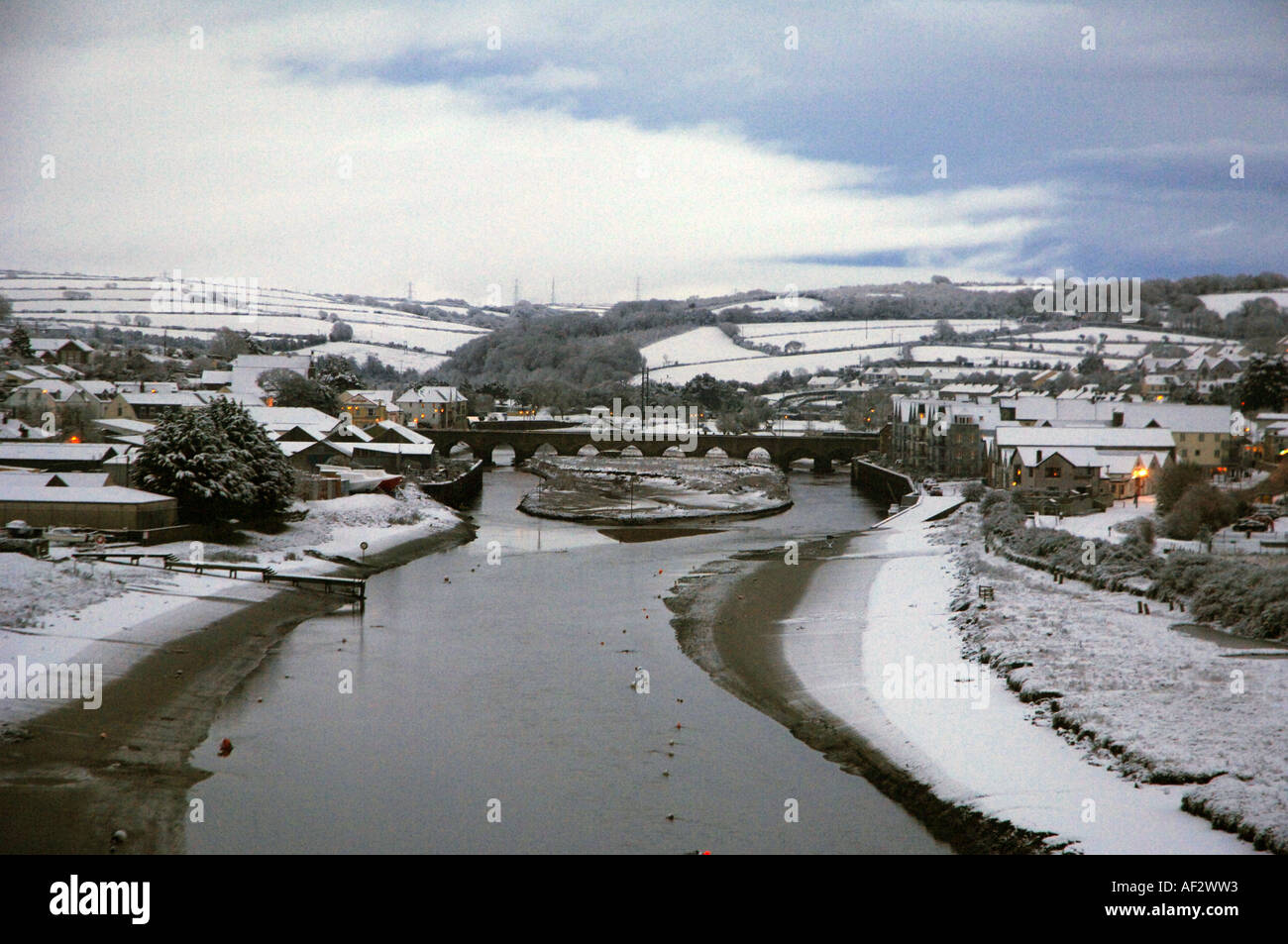 Snow covered Wadebridge on the Camel estuary, North Cornwall, England ...