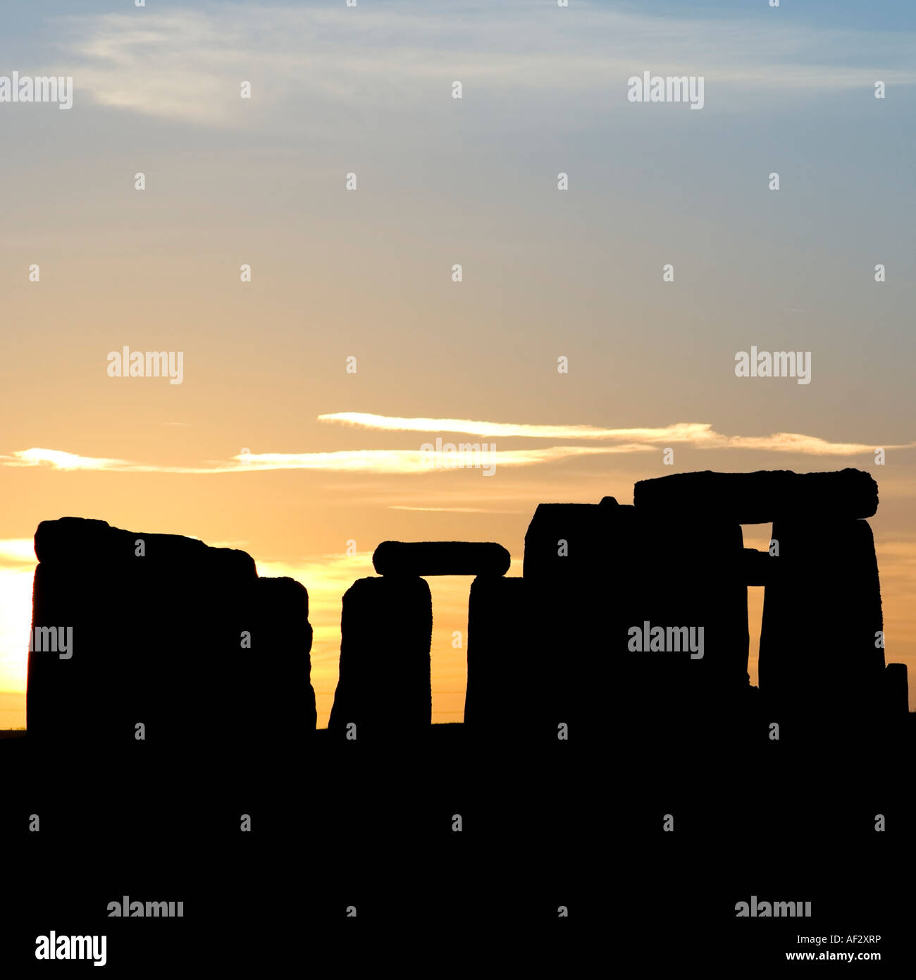 Stonehenge at dawn Salisbury Wiltshire England UK Stock Photo - Alamy
