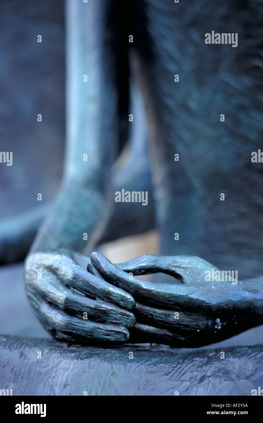 Metal sculpture hands hi-res stock photography and images - Alamy