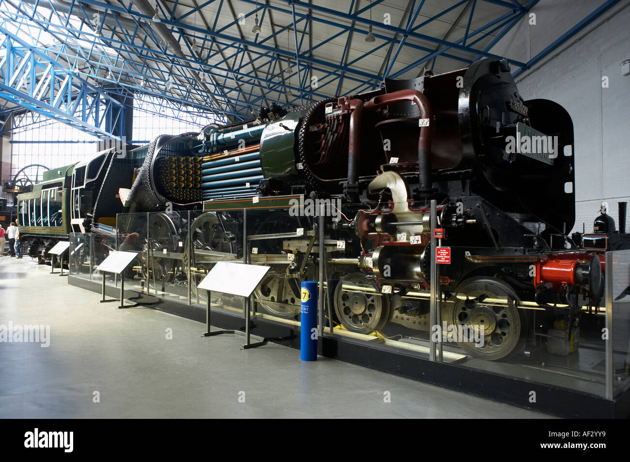 Engine Cut Away High Resolution Stock Photography and Images - Alamy