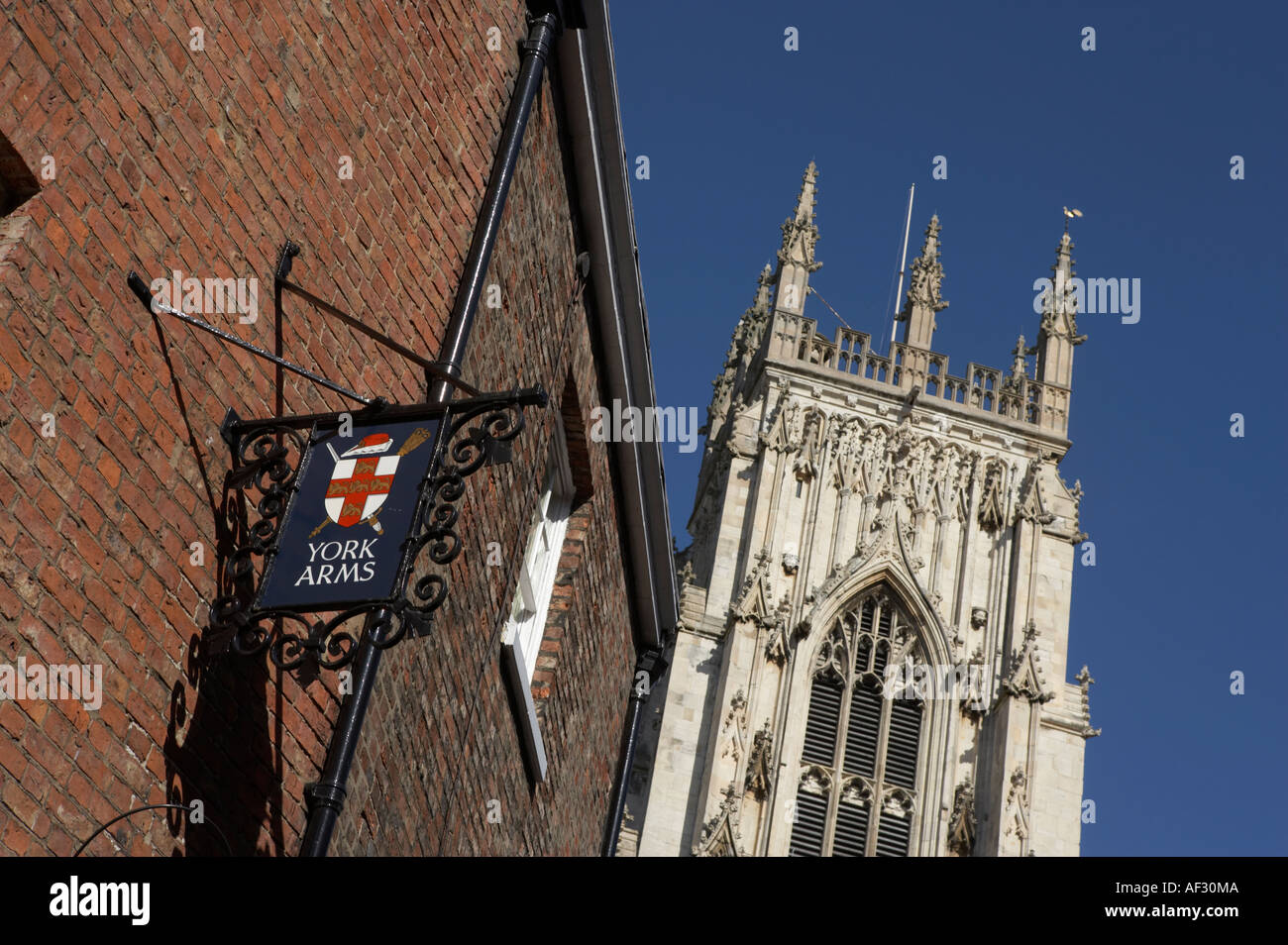 York shambles minster hi-res stock photography and images - Alamy
