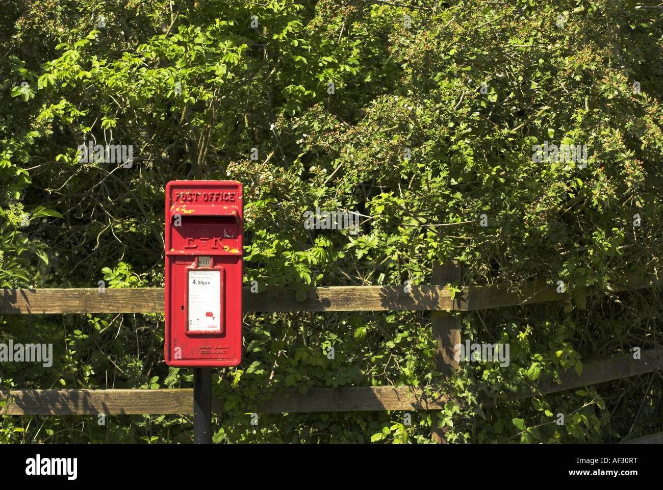 A Rural Post Box - Calbourne, Isle of Wight, England Stock Photo - Alamy