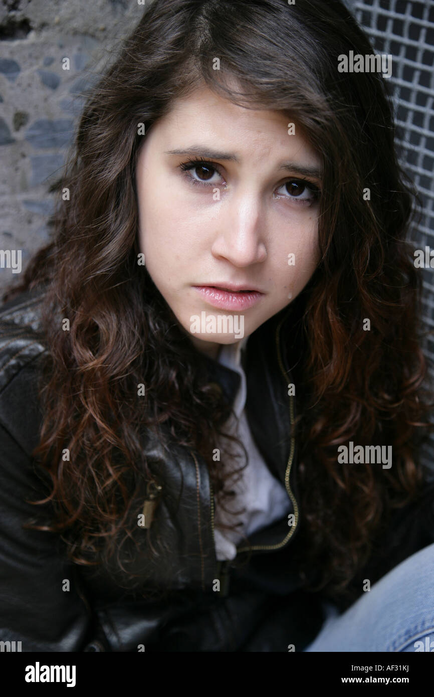 Homeless woman caucasian sad hi-res stock photography and images - Alamy