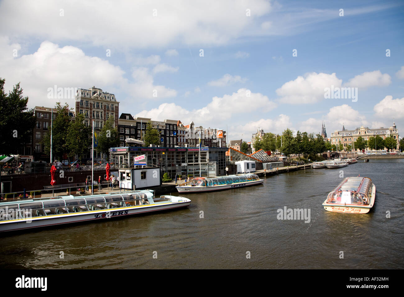 Rivercruise sightseeing tour hi-res stock photography and images - Alamy
