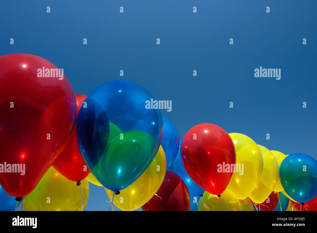 Tethered balloon horizontal hi-res stock photography and images - Alamy