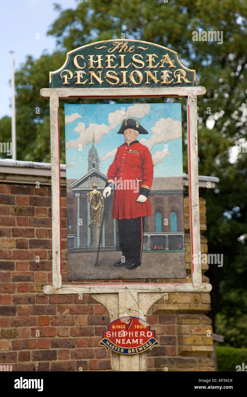 Royal Chelsea Hospital London, England Stock Photo - Alamy