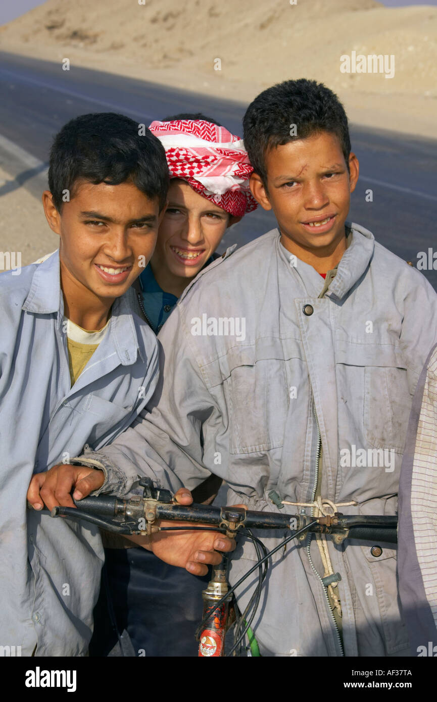Egyptian boys hi-res stock photography and images - Alamy