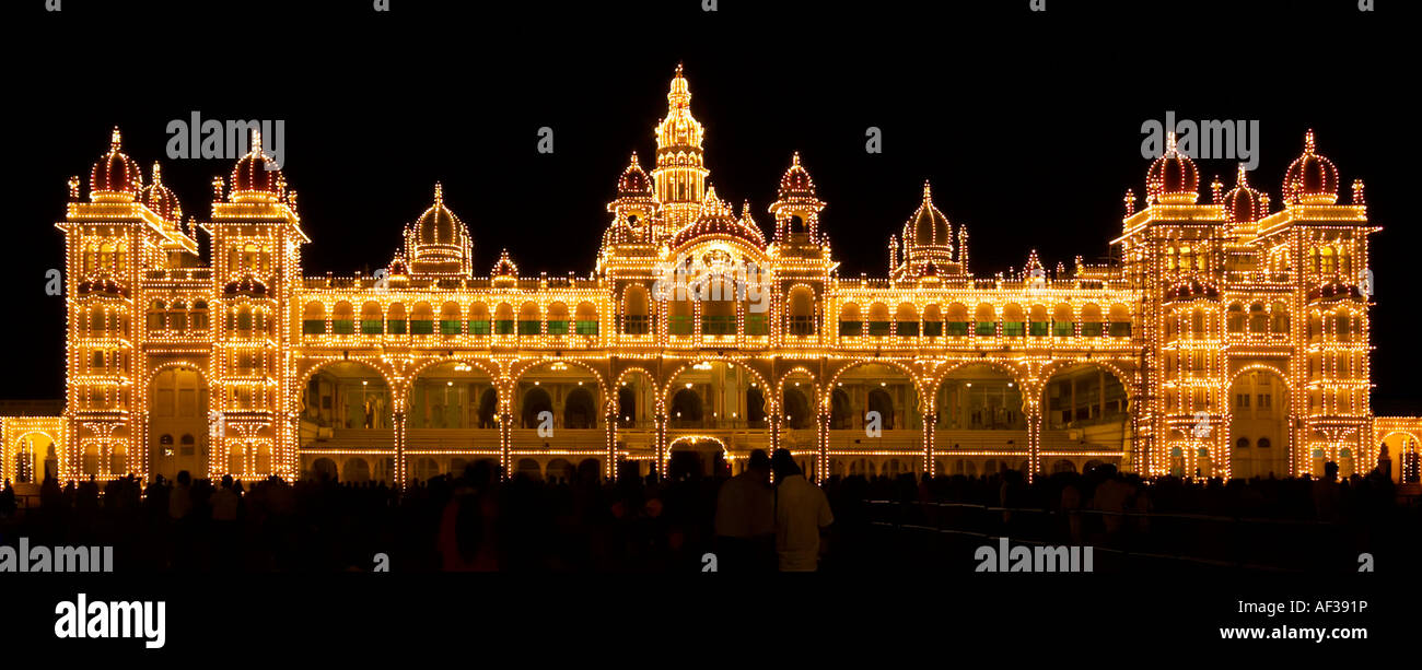 Mysore palace lights hi-res stock photography and images - Alamy