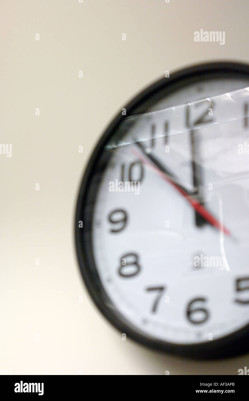 Twelve noon hi-res stock photography and images - Alamy