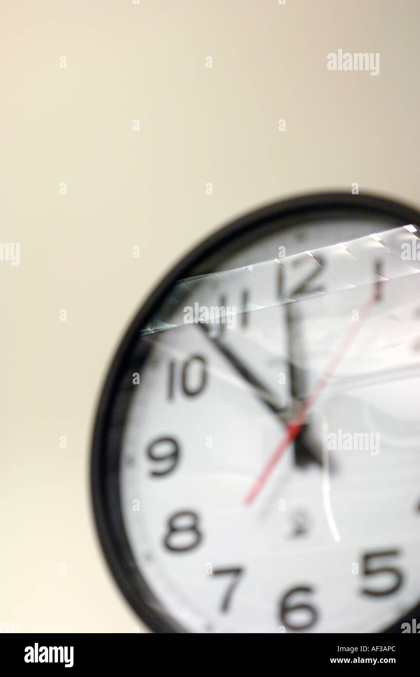 Twelve noon hi-res stock photography and images - Alamy