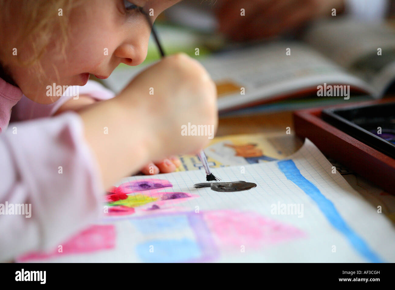 child making paintings Stock Photo - Alamy