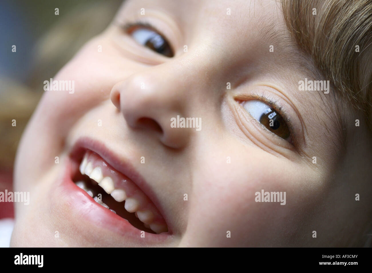 portrait of a smiling child Stock Photo - Alamy