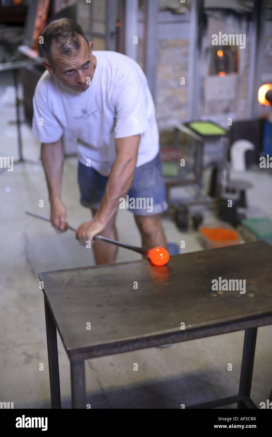 gaffer at work, Italy, Murano Stock Photo - Alamy